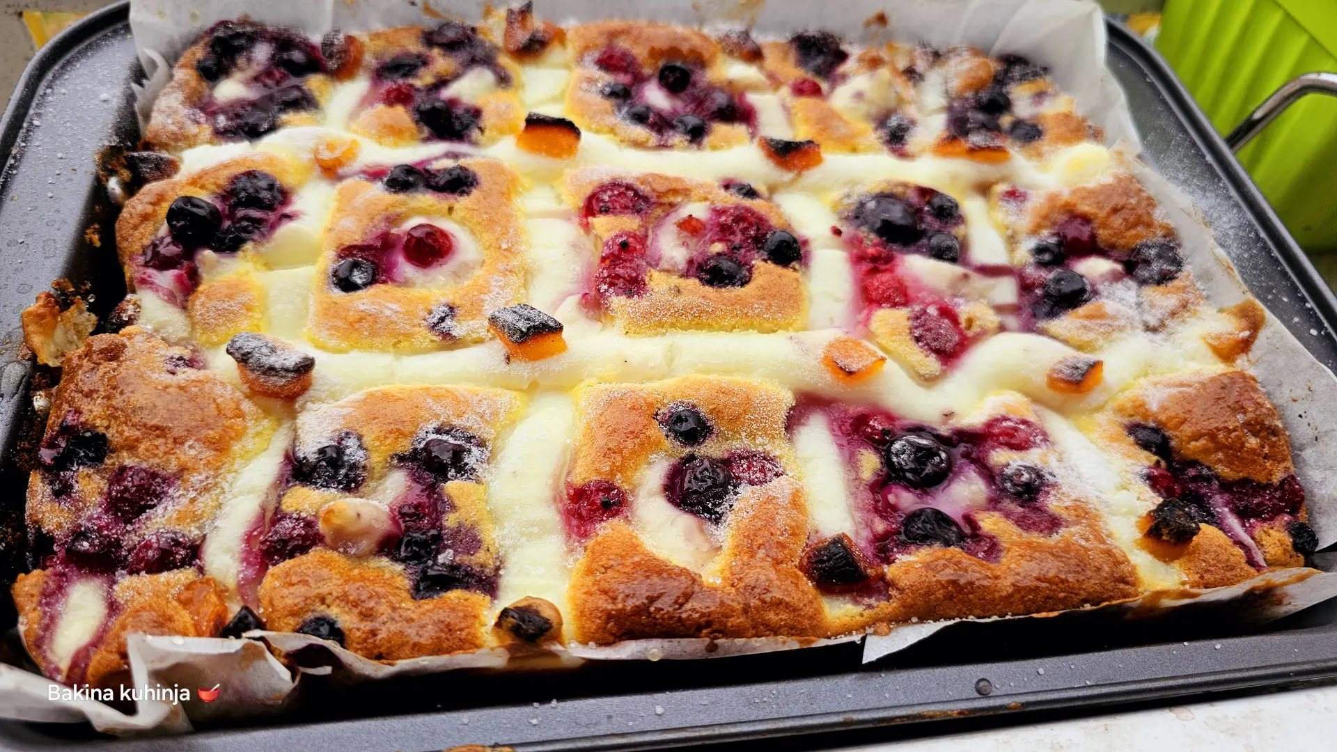 Krem puding u kombinaciji sa svežim i suvim voćem: Fantastična poslastica iz bakine kuhinje